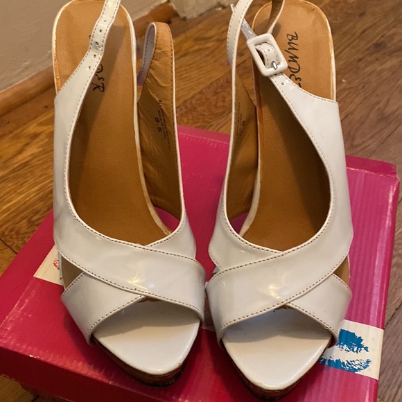 Bumper | Shoes | Brand New Bumper White Sandal Heel Shoes Size 8 2 ...